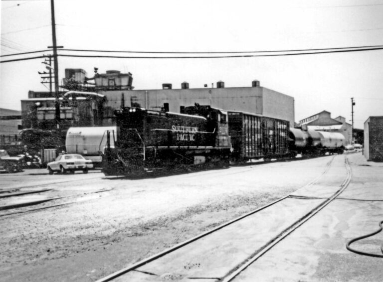 Emeryville Historical Society | Oliver Tire & Rubber (Now Oliver Lofts)